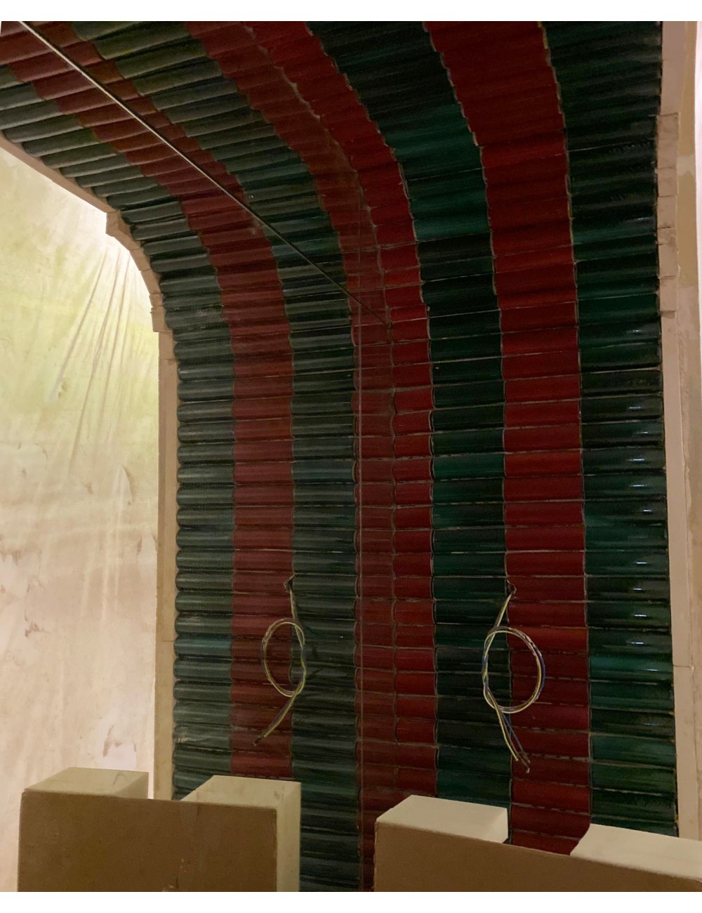 CLADDING WITH STRIPES